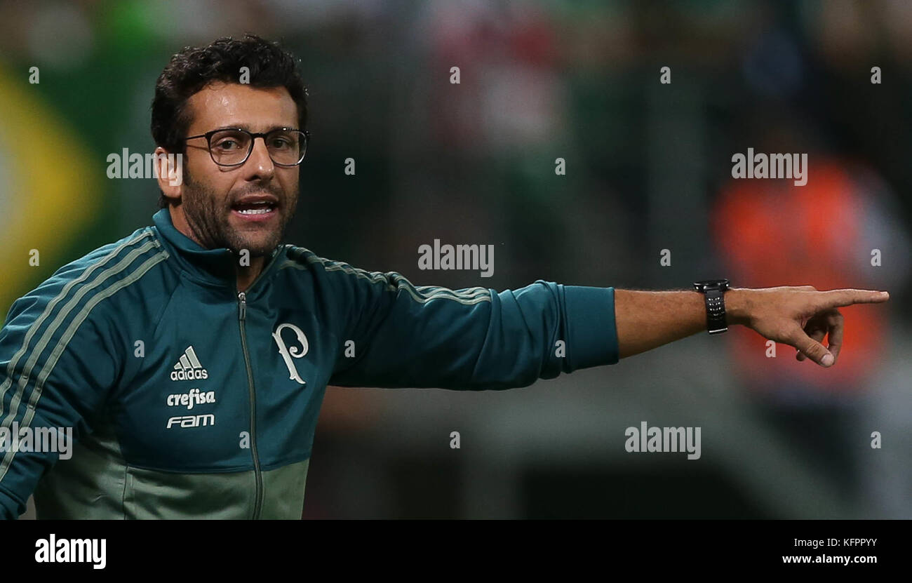 SÃO PAULO, SP - 30.10.2017: PALMEIRAS X CRUZEIRO - The coach Alberto ...