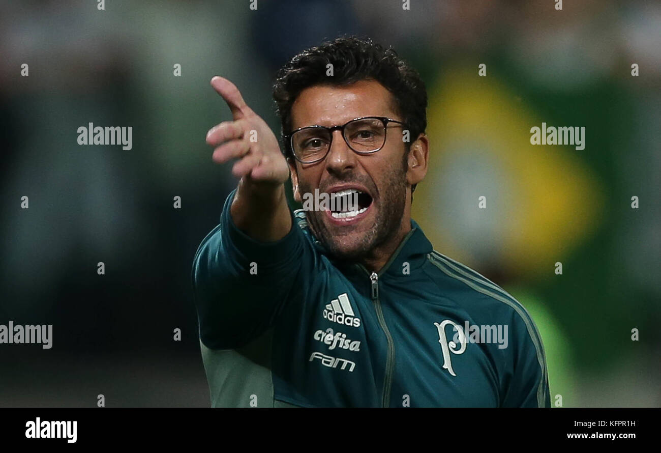 SÃO PAULO, SP - 30.10.2017: PALMEIRAS X CRUZEIRO - The coach Alberto ...