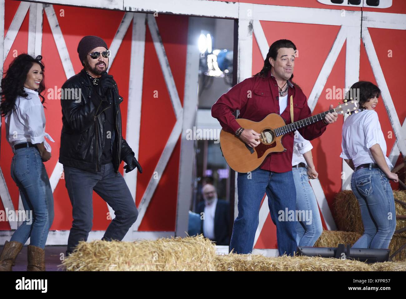 New York, NY, USA. 31st Oct, 2017. Billy Ray Cyrus, Carson Daly in ...