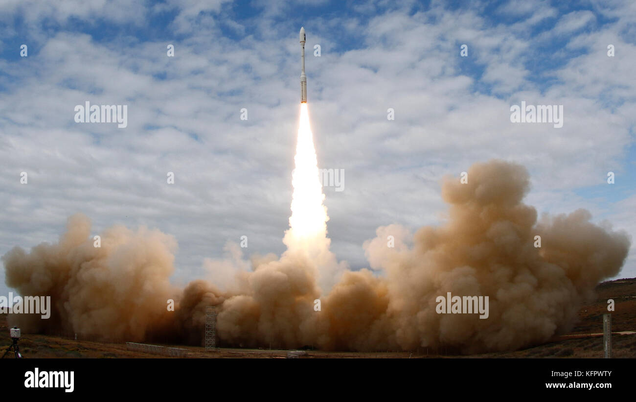 Minotaur c rocket hi-res stock photography and images - Alamy