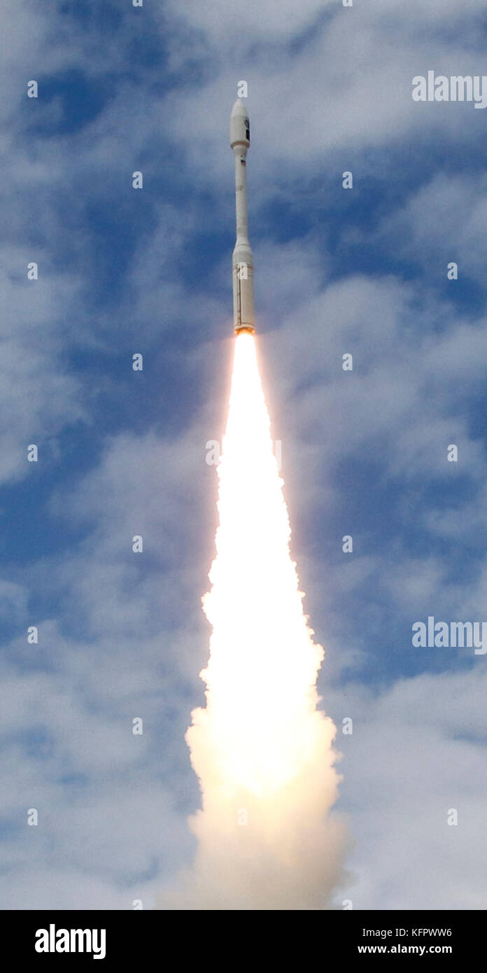Minotaur c rocket hi-res stock photography and images - Alamy