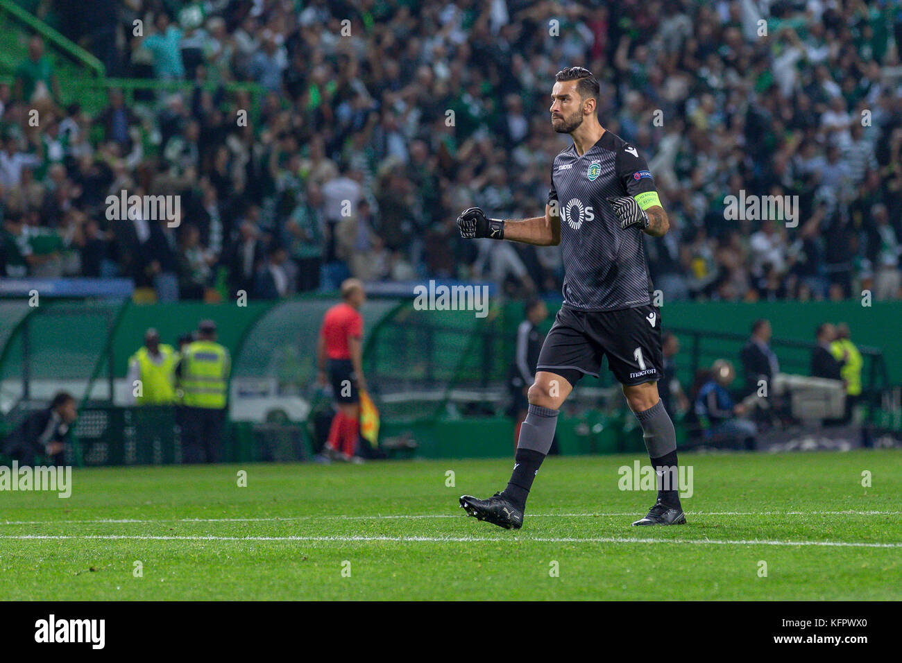 Lisbon, Portugal. 31st Oct, 2017. Sporting's goalkeeper from Portugal ...