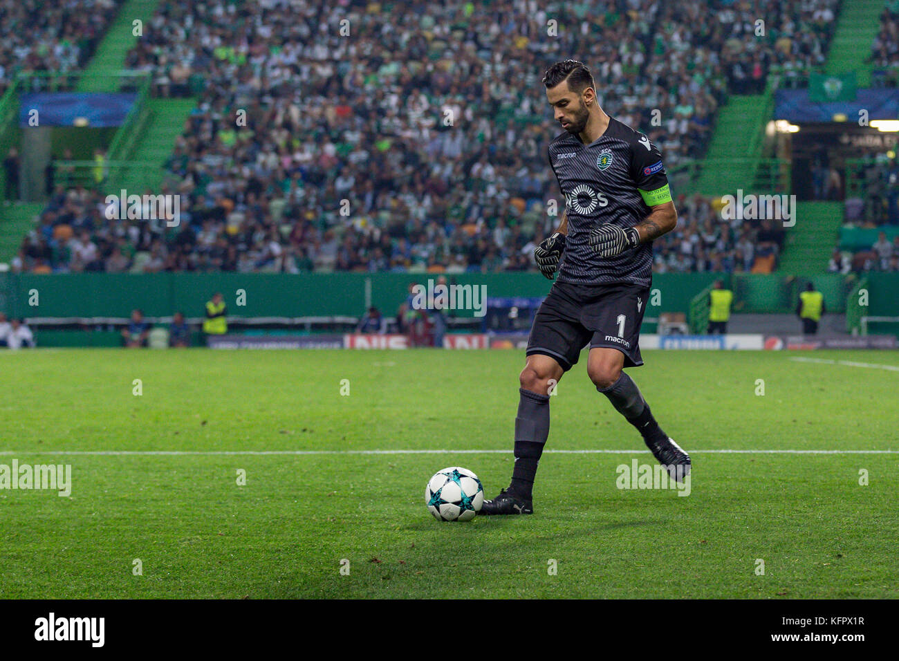 Lisbon, Portugal. 31st Oct, 2017. Sporting's goalkeeper from Portugal ...
