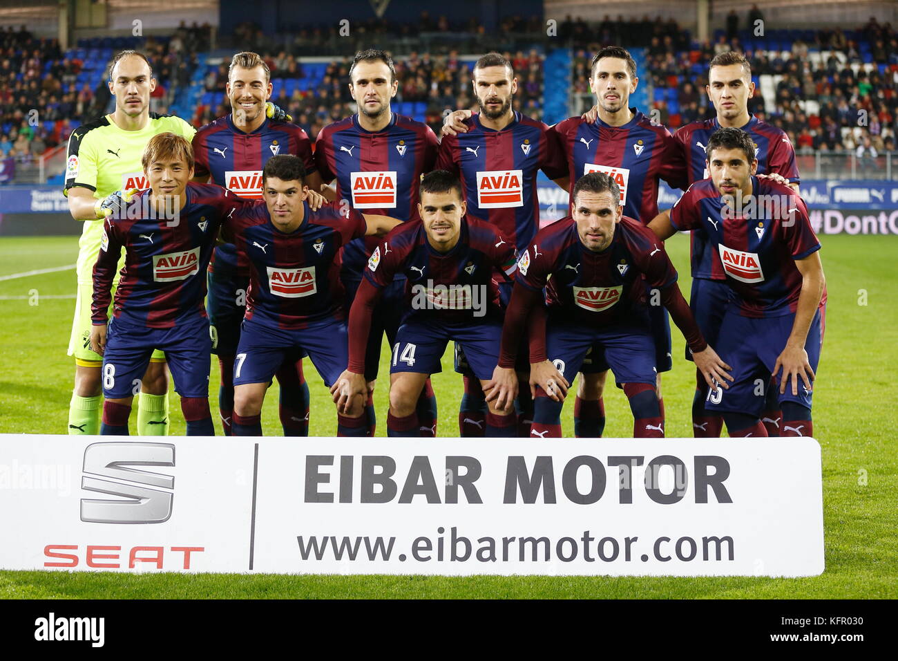 Eibar, Spain. 29th Oct, 2017. Eibar team group line-up (Eibar) Football ...