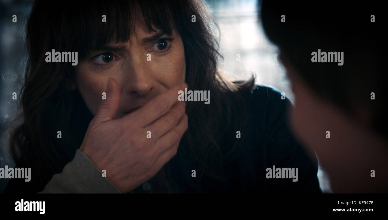 STRANGER THINGS, Winona Ryder, (Season 2, aired October 27, 2017 ...