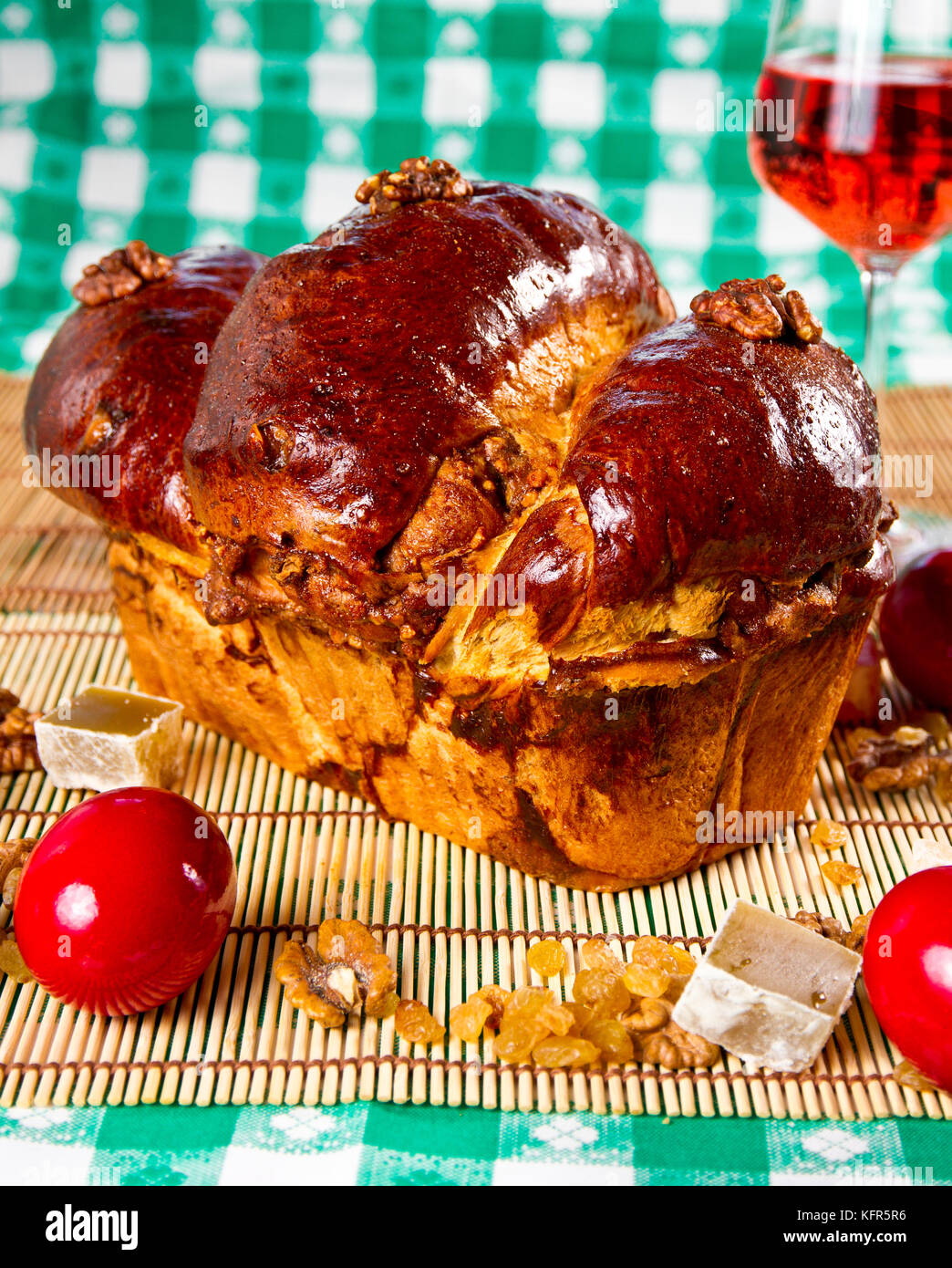 Easter sponge cake on green background Stock Photo - Alamy