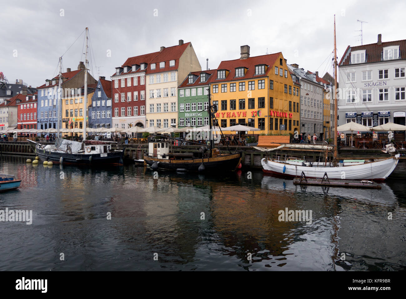 Nyhavn waterfront and entertainment district in Copenhagen, Denmark ...