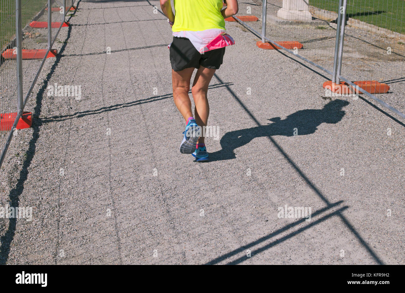 Man running hi-res stock photography and images - Alamy