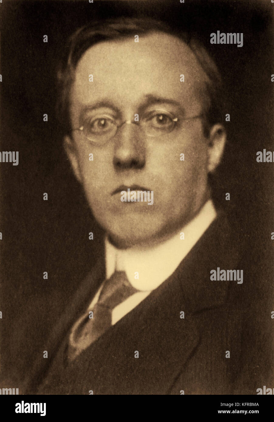 British 20th century composer hi-res stock photography and images - Alamy