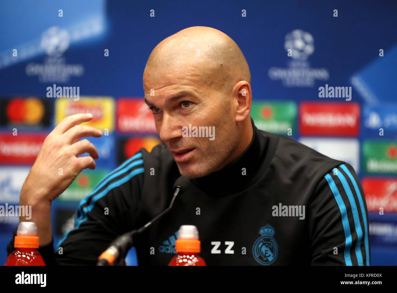 Real Madrid manager Zinedine Zidane during the press conference at ...