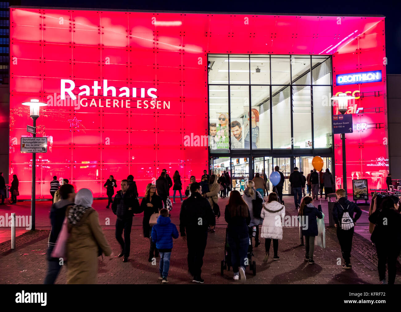 Shopping center Rathaus Galerie in Essen, Germany, downtown ...