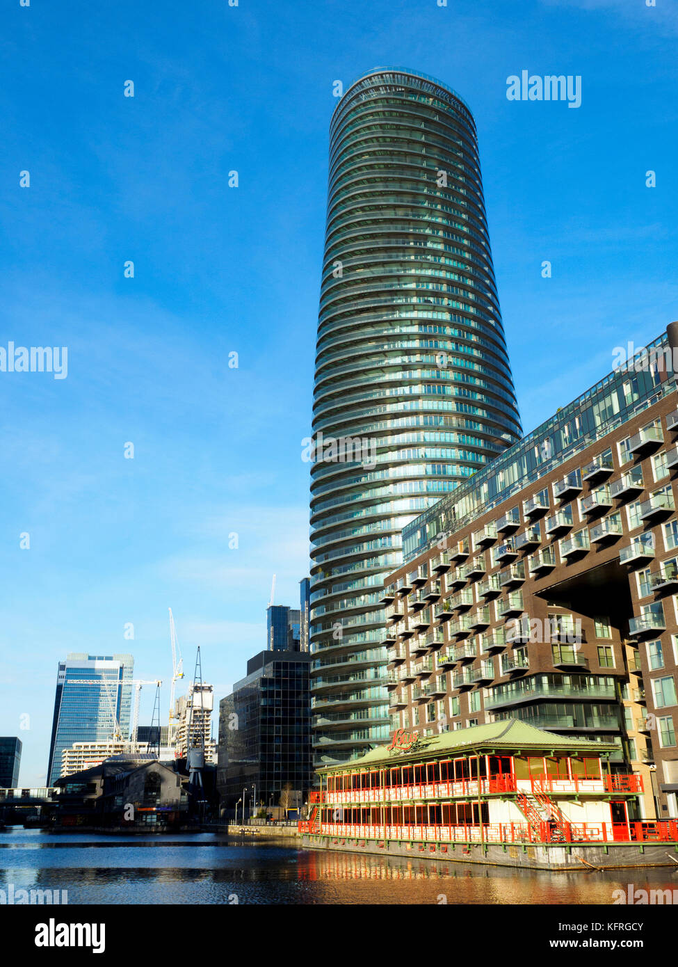 Arena Tower in Canary Wharf - London, England Stock Photo - Alamy