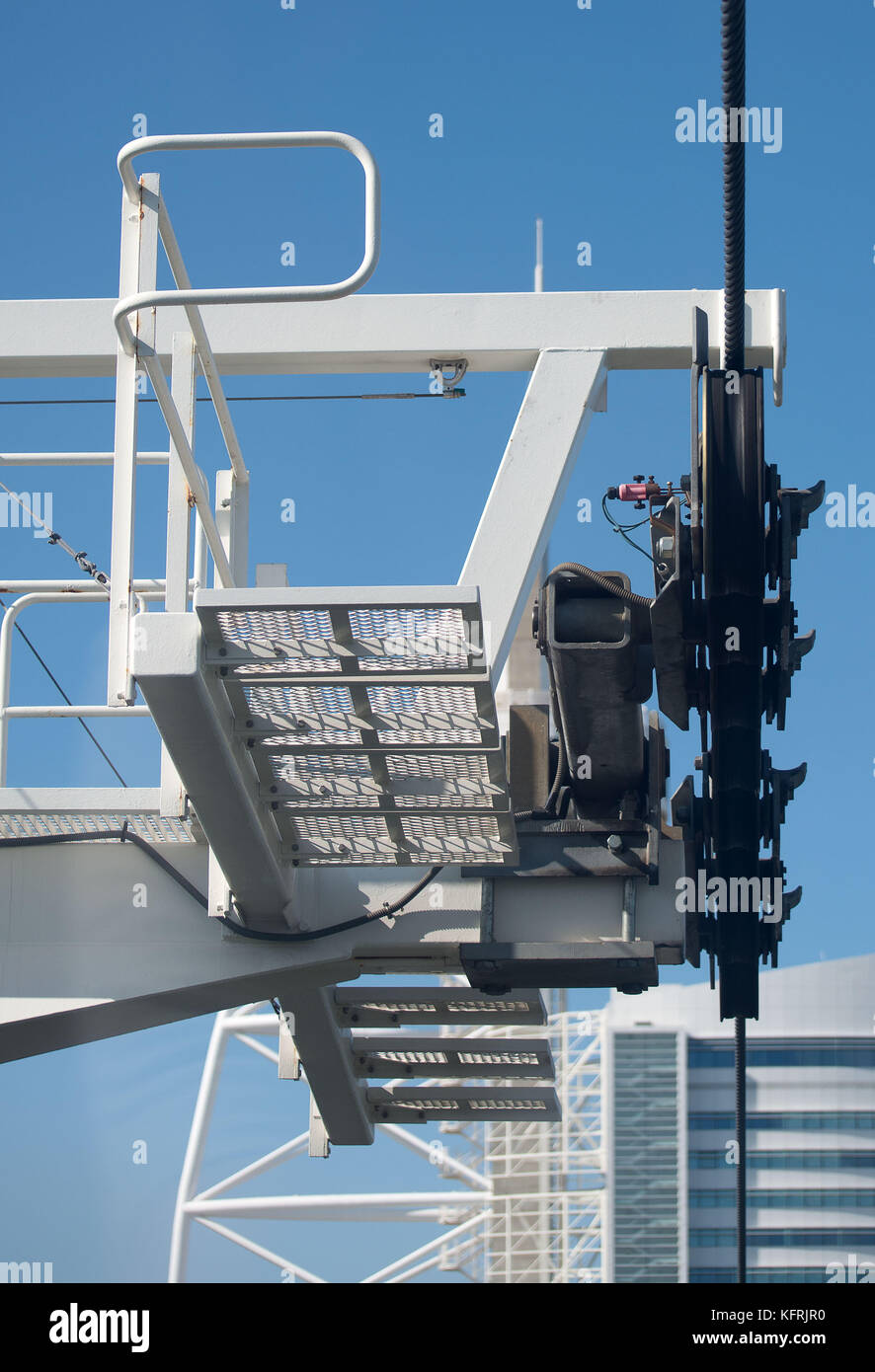 Chairlift mechanism hi-res stock photography and images - Alamy