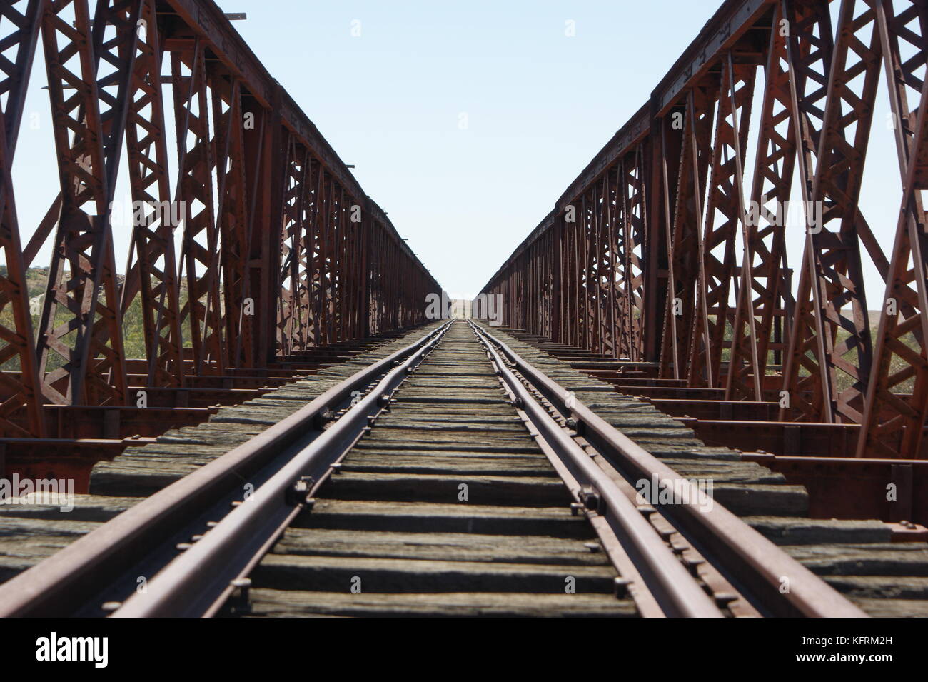 Old rail way bridge along the Oodnadatta track Stock Photo - Alamy