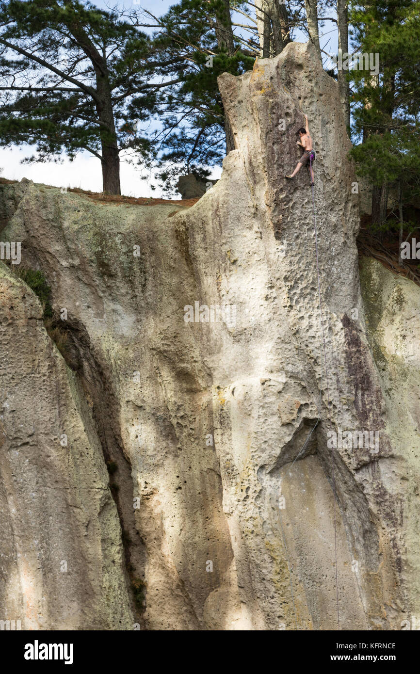 Climbing cliff edge new zealand hi-res stock photography and images - Alamy