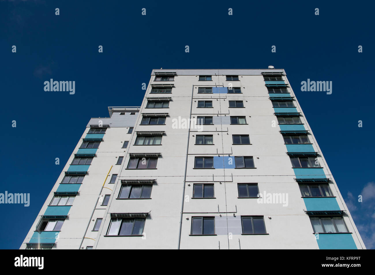 A high-rise council tower block building Stock Photo - Alamy