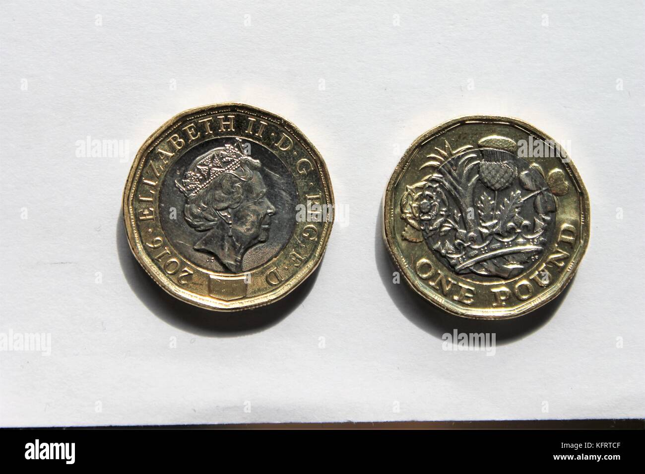 new pound £ 1 coin design 2016 , 12 side sided design Queen Elizabeth ...