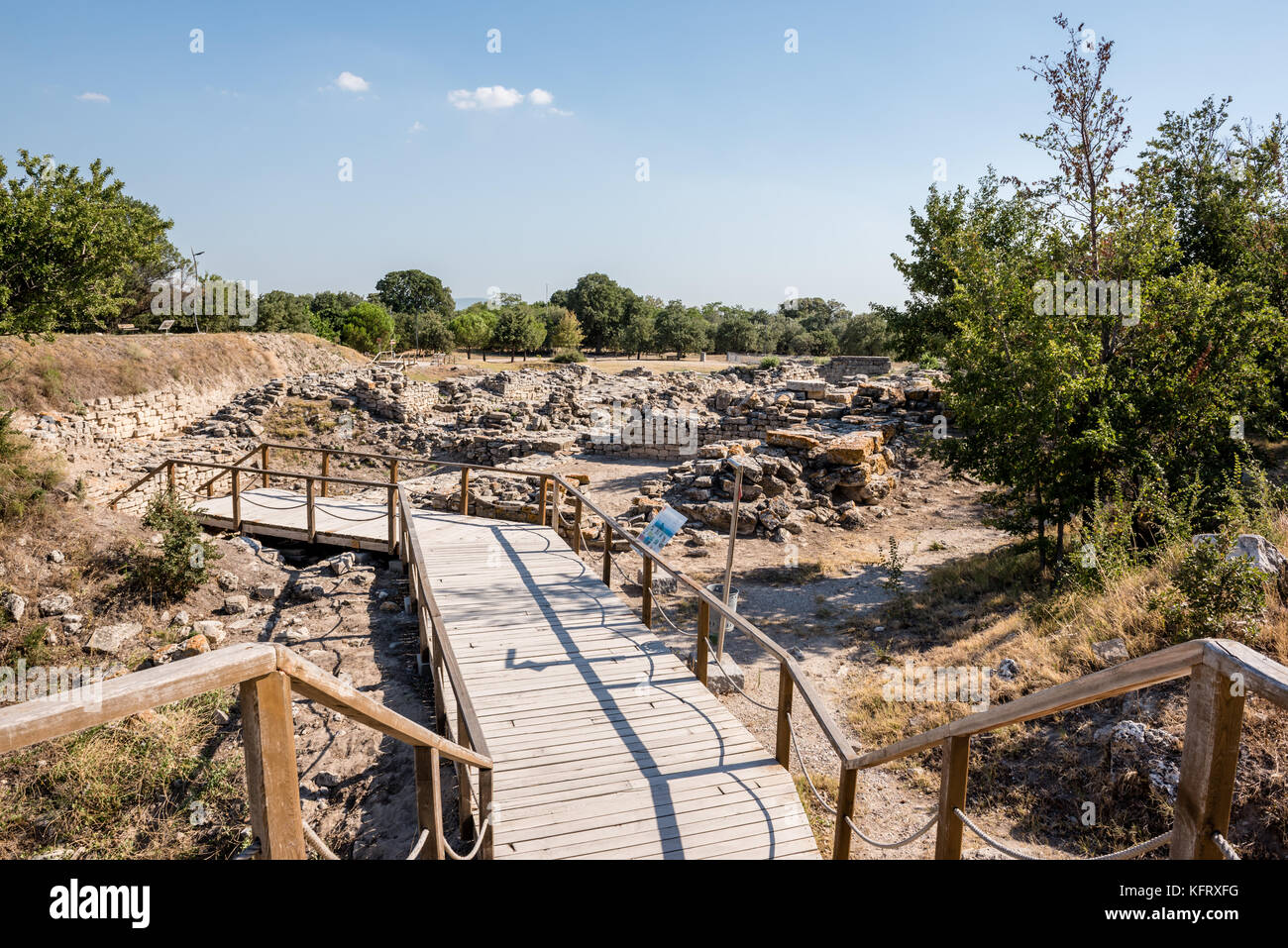 Ruins of ancient legendary city of Troy in Canakkale, Turkey Stock ...