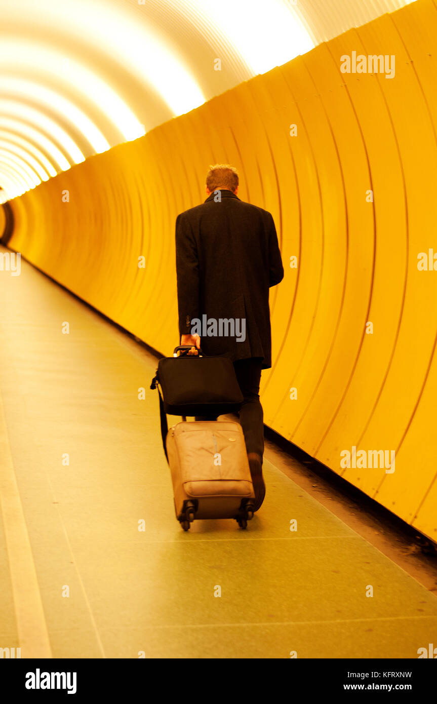 Traveler back hi-res stock photography and images - Alamy
