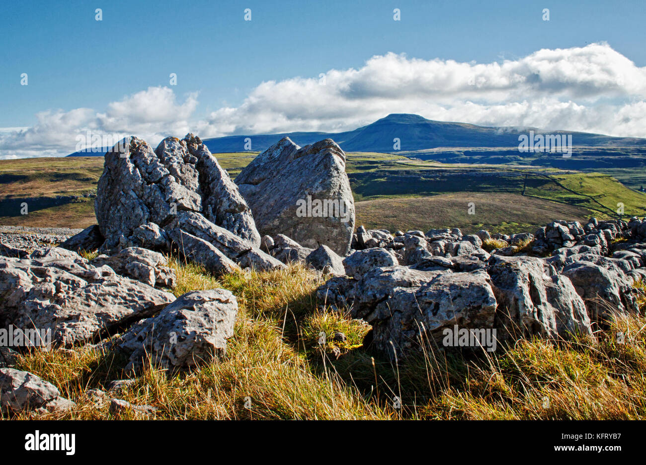 Boulders limestone boulders hi-res stock photography and images - Alamy