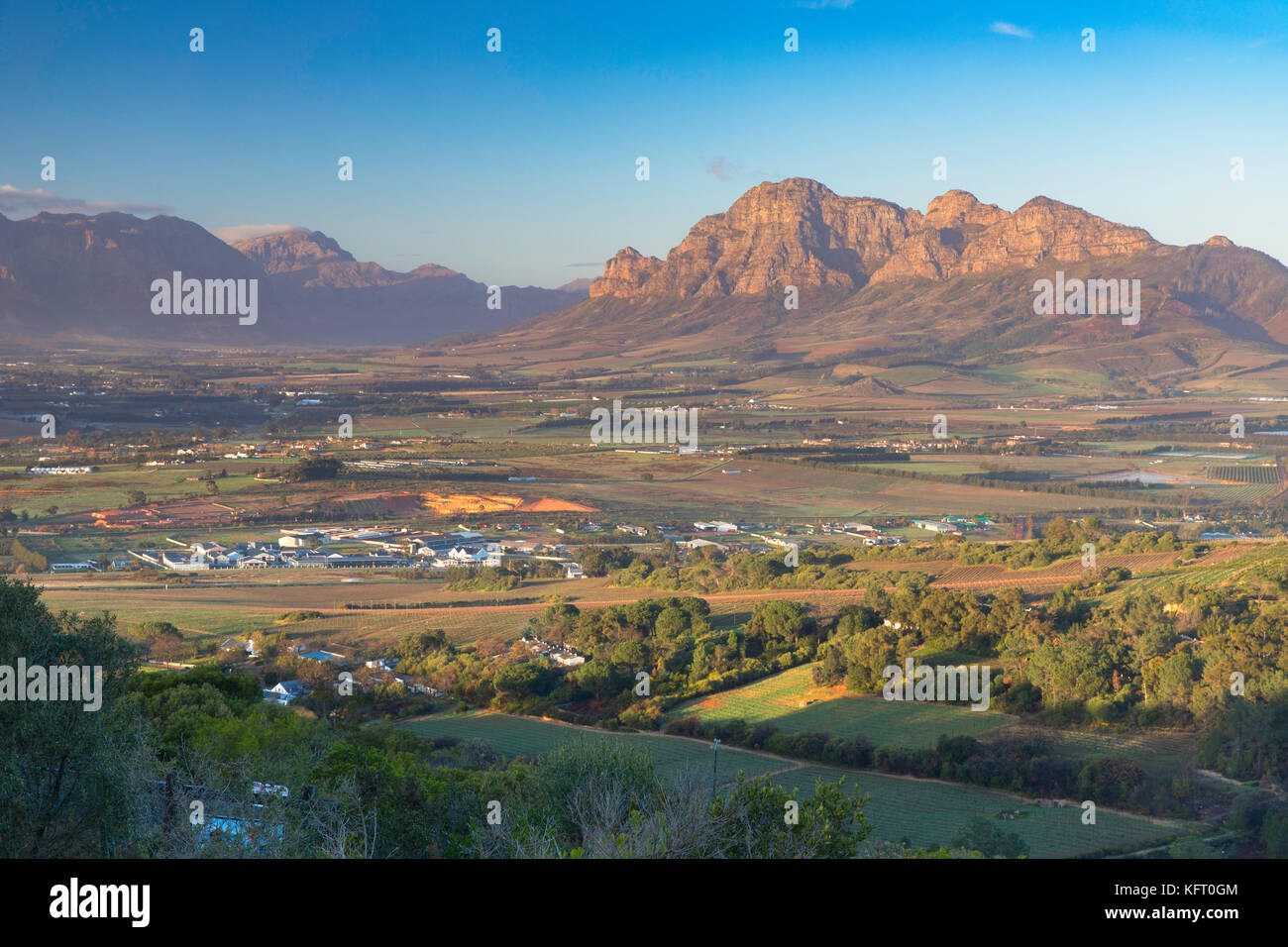 Simonsberg Mountain and Paarl Valley, Paarl, Western Cape, South Africa ...