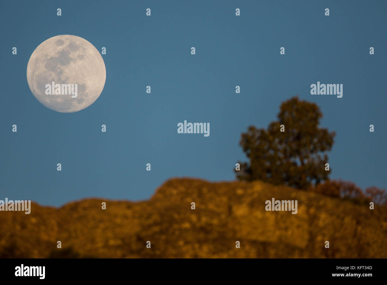 Luna The Moon is the only natural satellite of Earth. With an ...