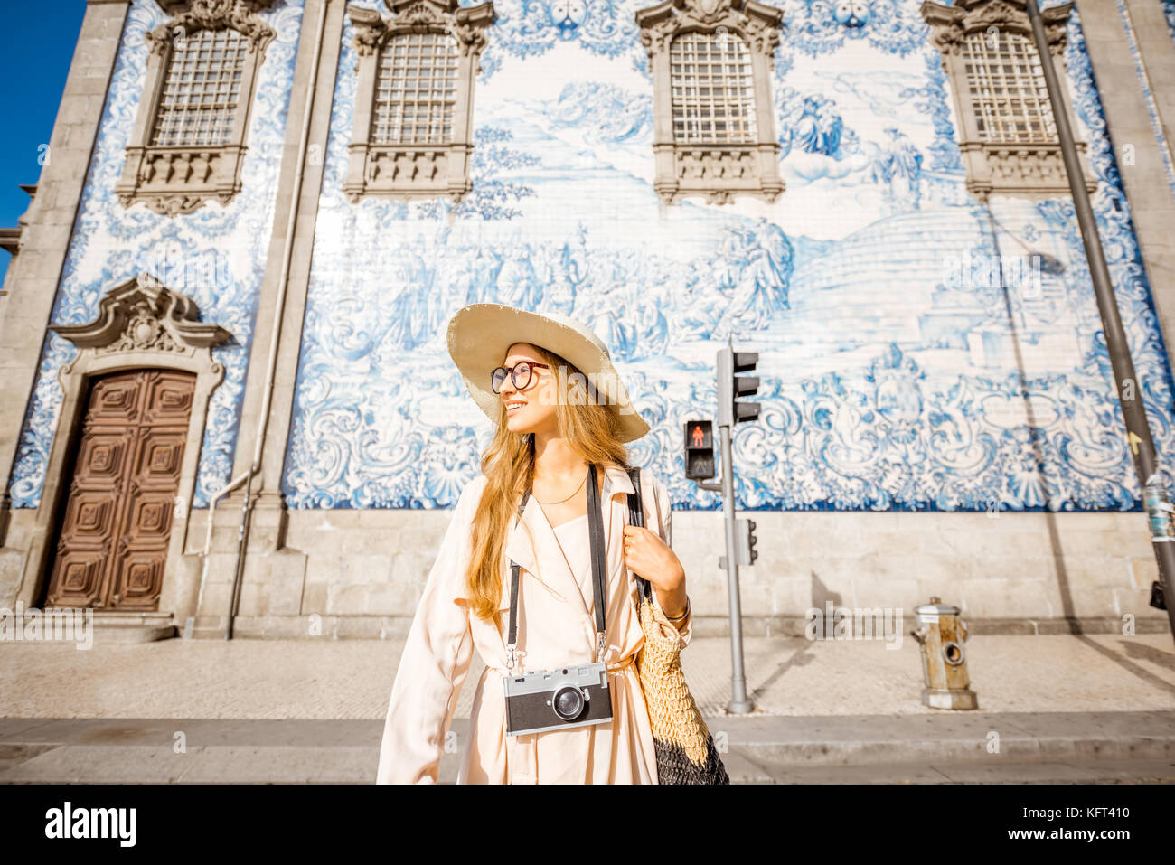 Woman traveling in Porto city Stock Photo - Alamy