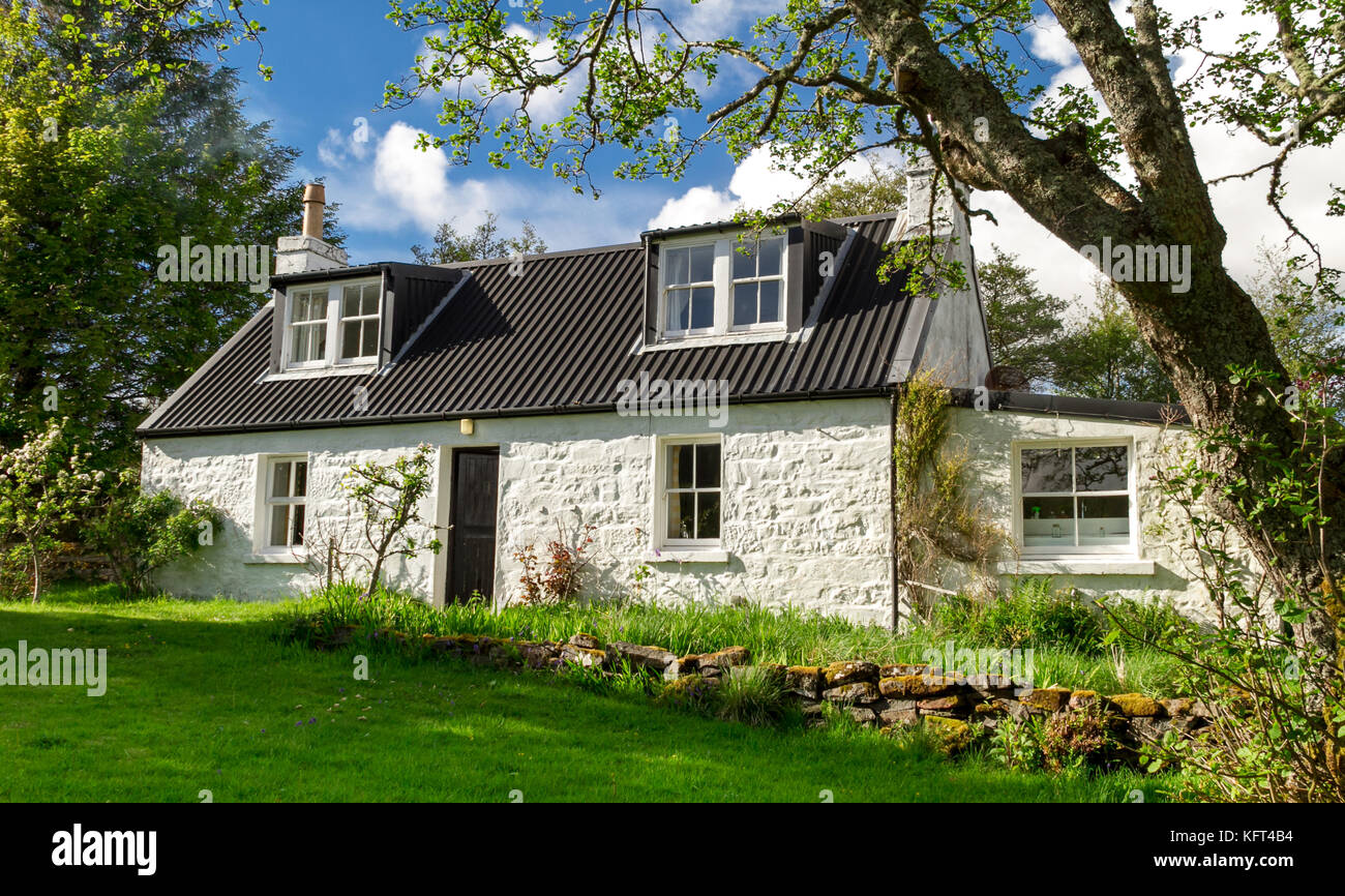 Crofting cottage hi-res stock photography and images - Alamy