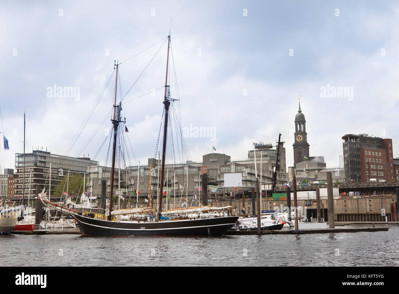 Old port photos hi-res stock photography and images - Alamy