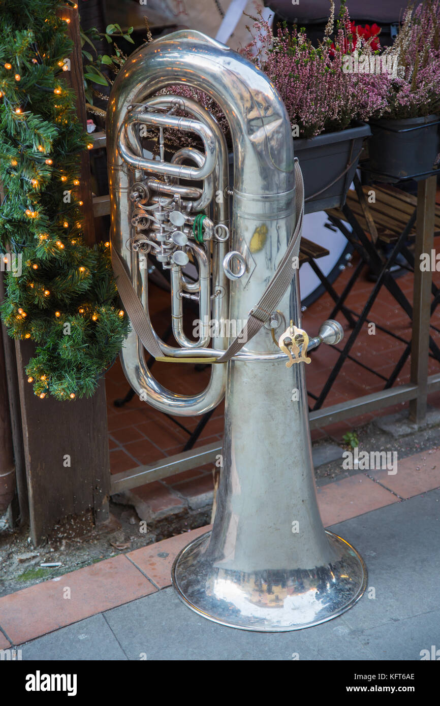Trumpet organ hi-res stock photography and images - Alamy