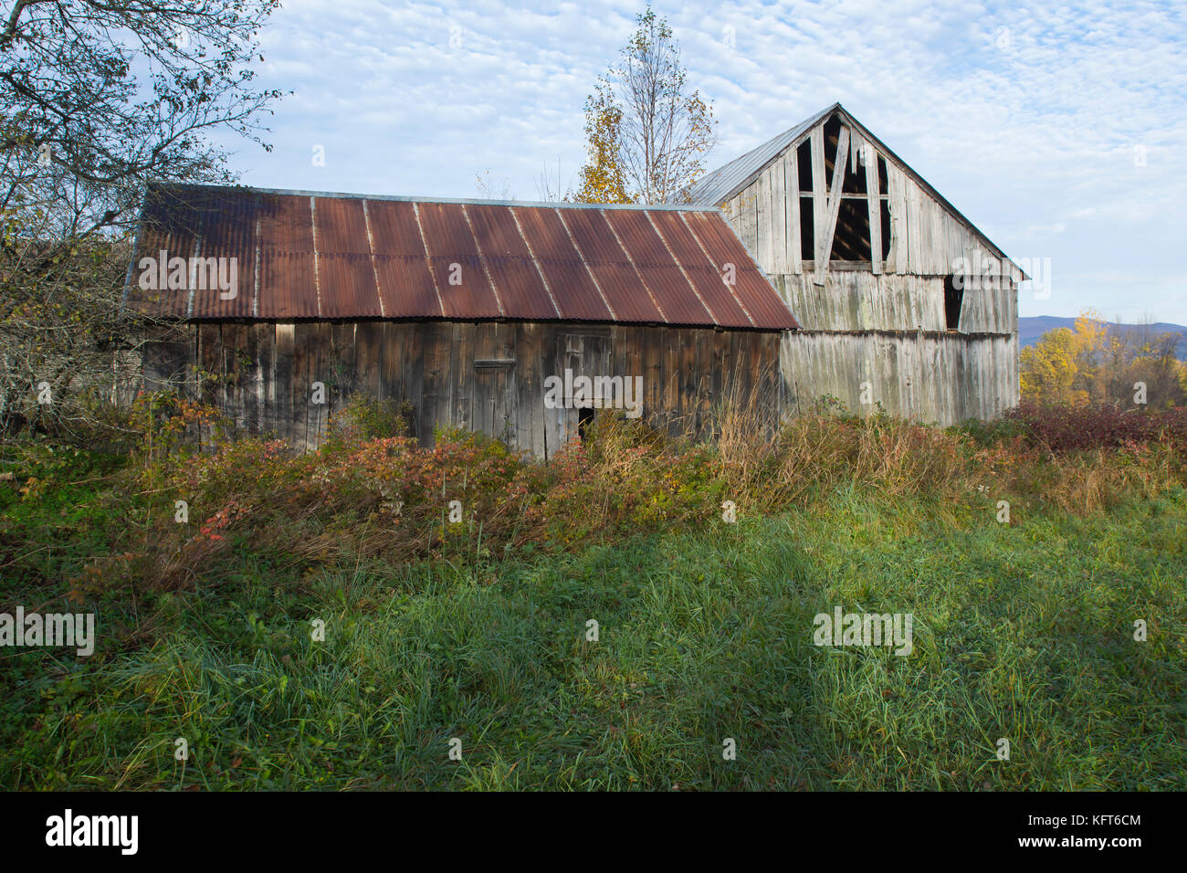 An old barn (1800's) on a farm in rural Moretown, Vermont, USA Stock ...