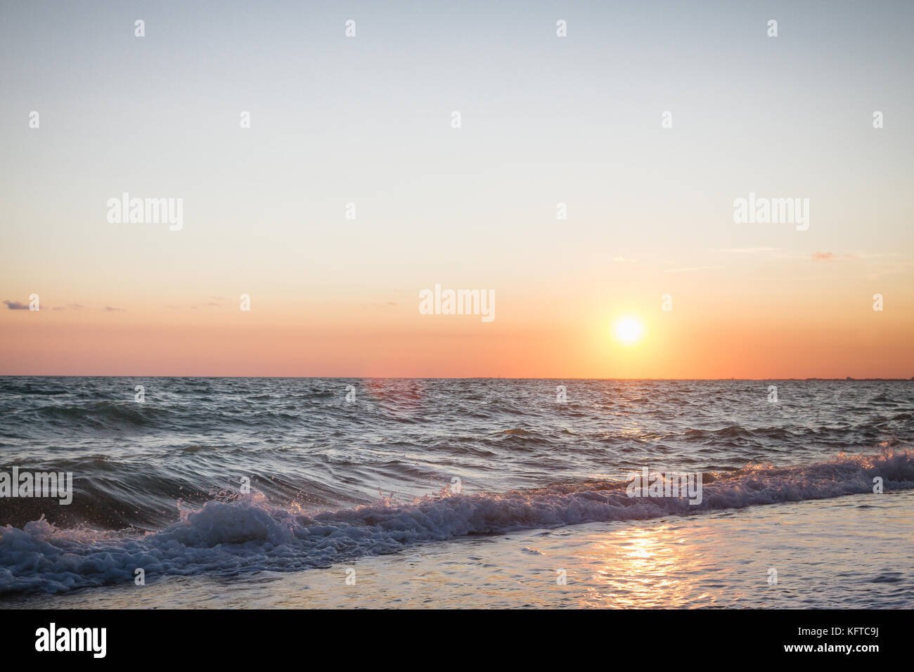 Beautiful sunset on the summer sea Stock Photo - Alamy
