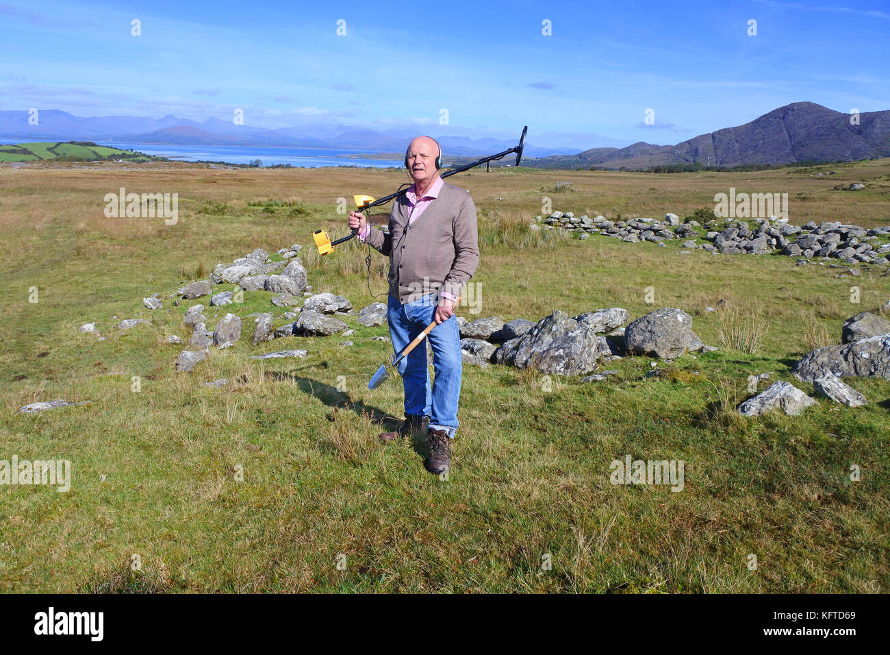 Metal detecting detectorist hi-res stock photography and images - Alamy