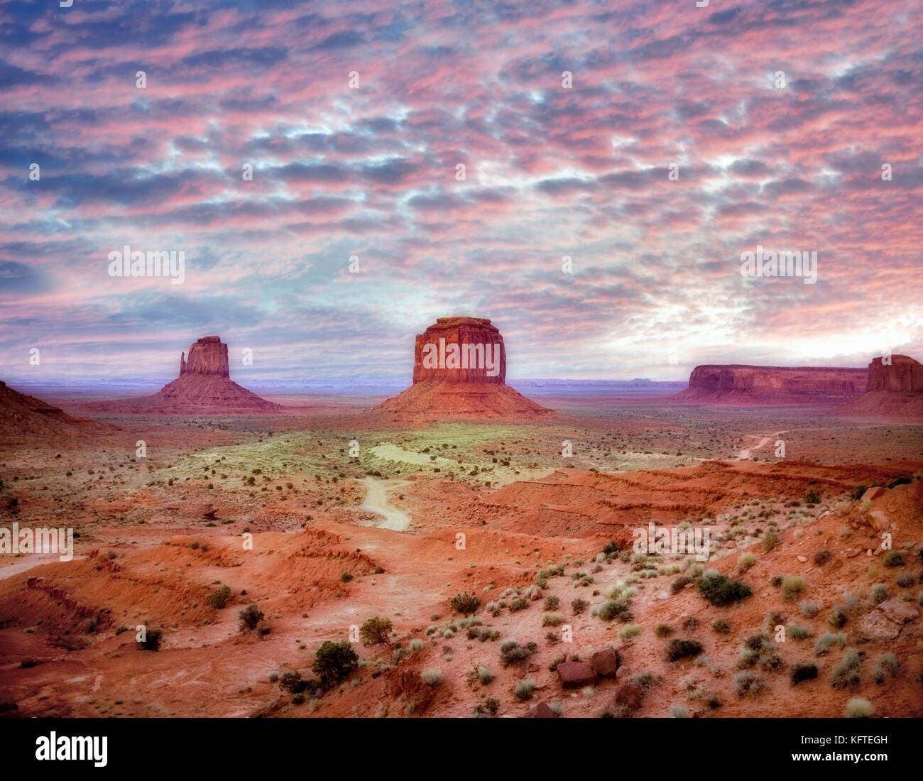 Moonrise over monument valley seen hi-res stock photography and images ...