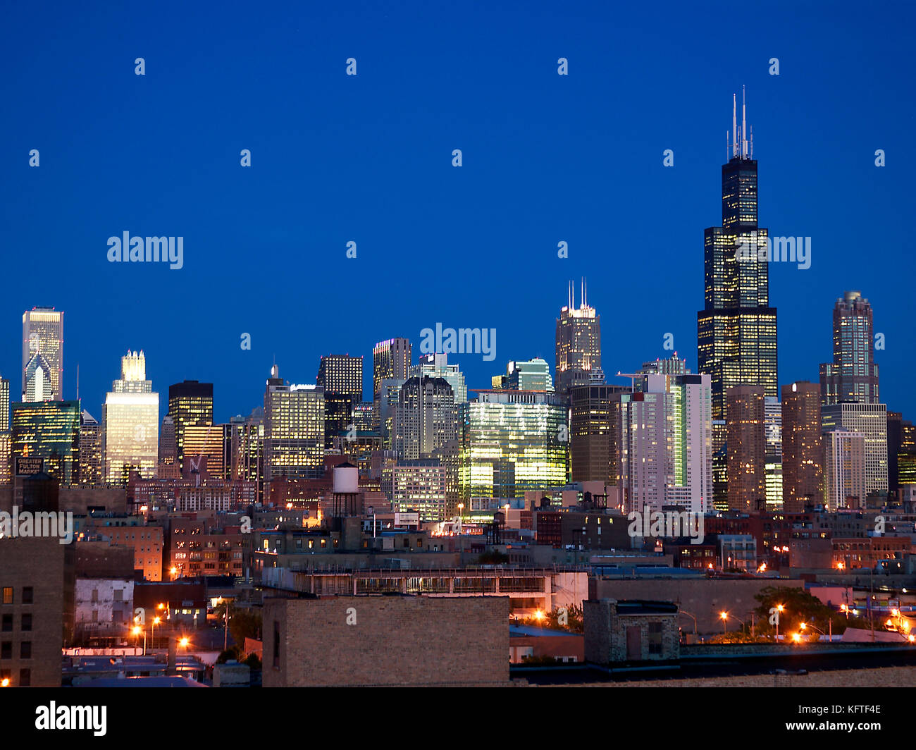 Sears tower construction hi-res stock photography and images - Alamy