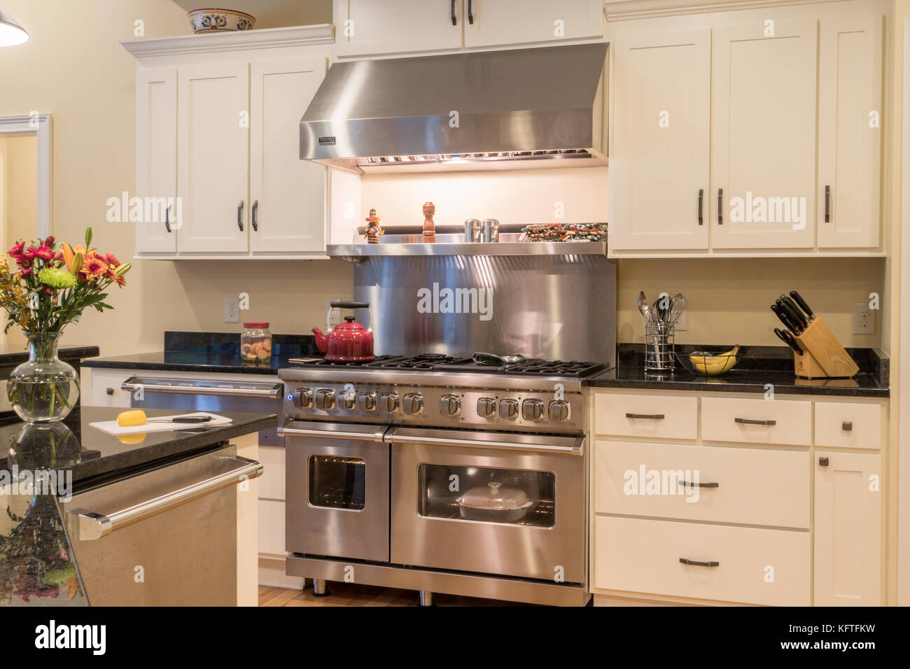 Upscale Residential Kitchen, USA - HDR Stock Photo - Alamy
