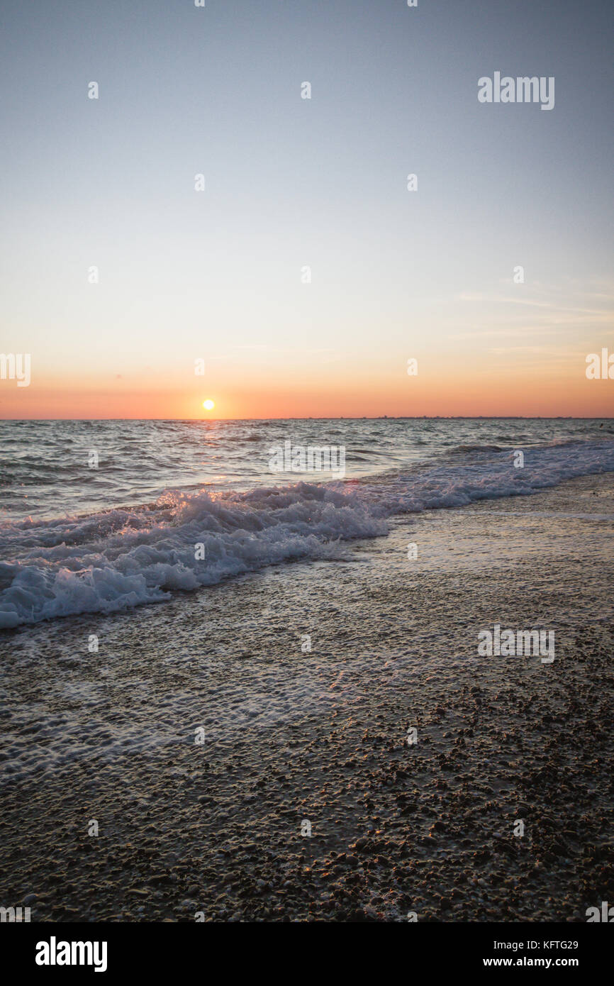Beautiful sunset on the summer sea Stock Photo - Alamy