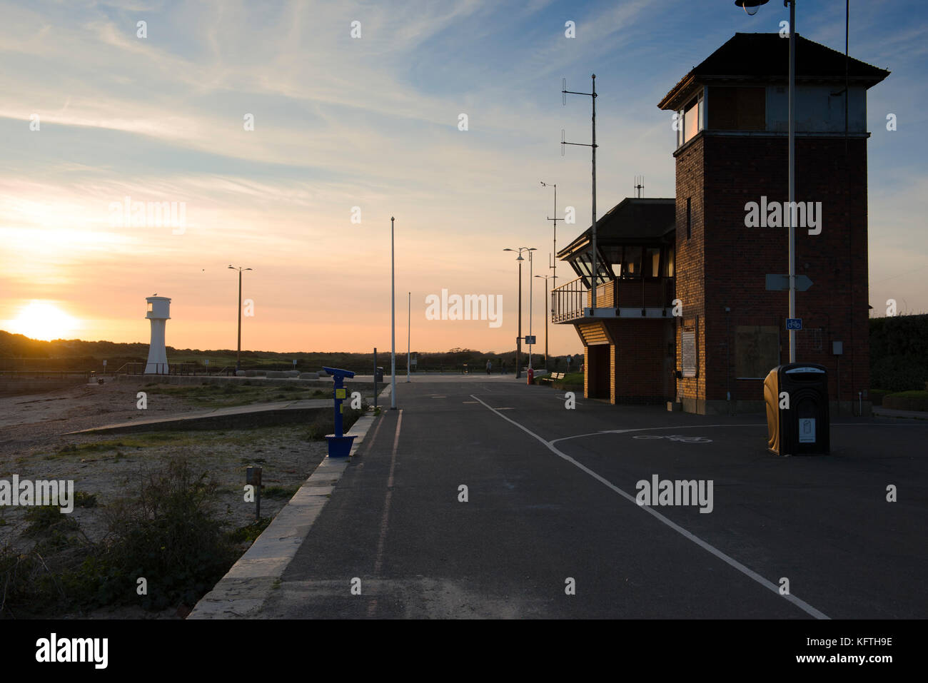 Uk coastguard station hi-res stock photography and images - Alamy