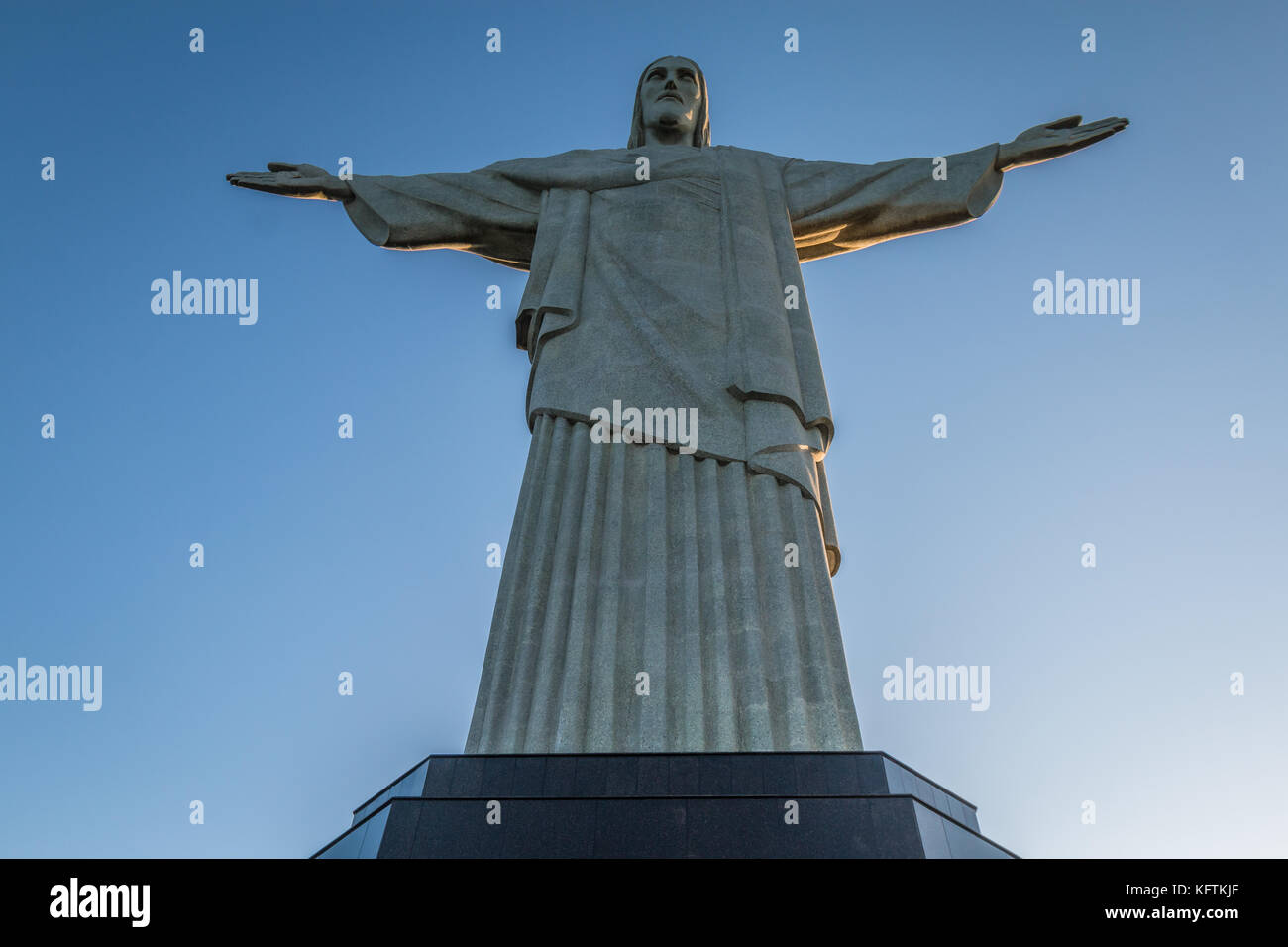 Rio statue of christ hi-res stock photography and images - Alamy
