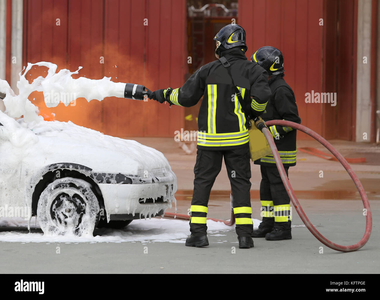 Crash fire hydrant hi-res stock photography and images - Alamy