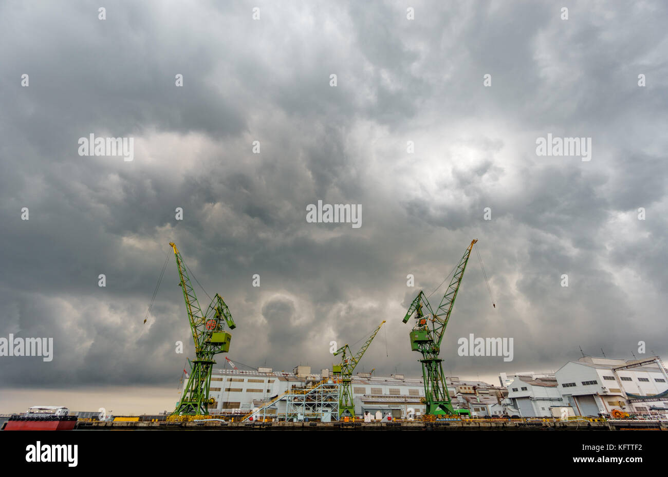 Profile storm hi-res stock photography and images - Alamy