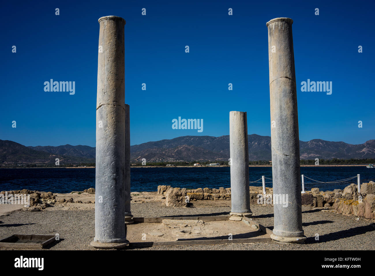 Antique archaeological column hi-res stock photography and images - Alamy