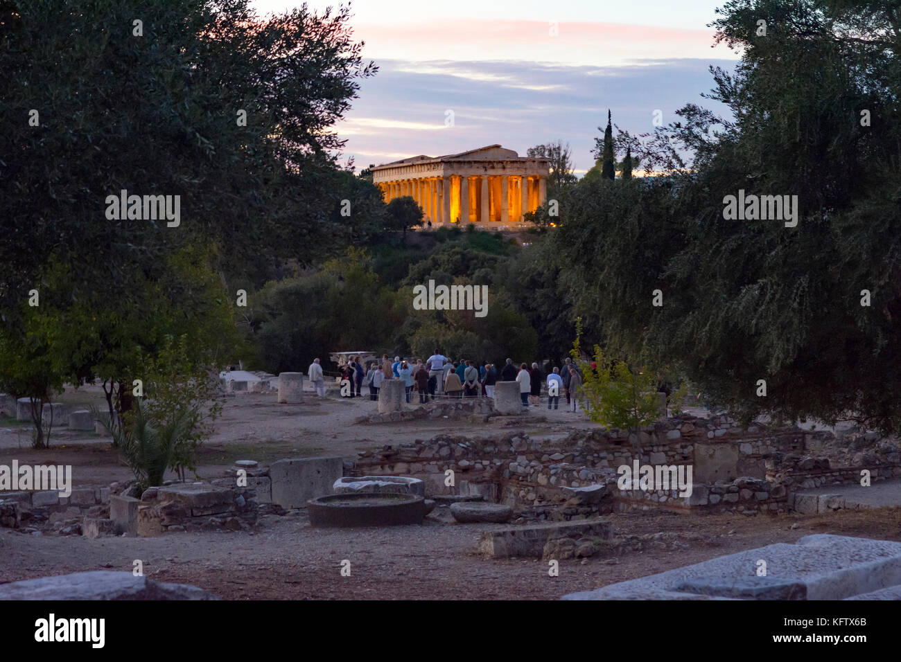 temple of hephaestus inside ancient agora Stock Photo - Alamy