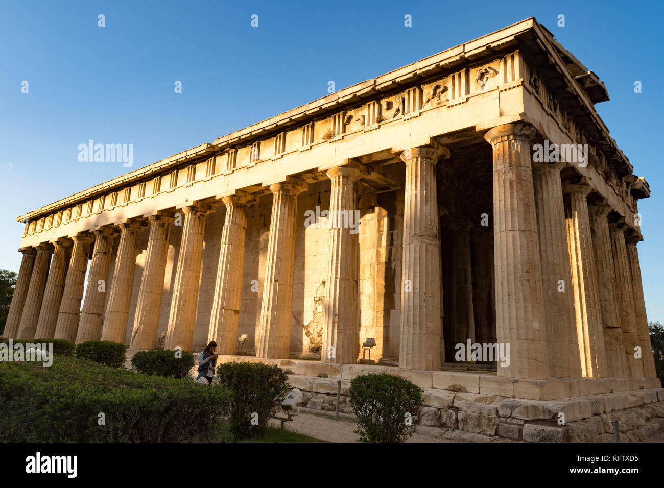 temple of hephaestus inside ancient agora Stock Photo - Alamy
