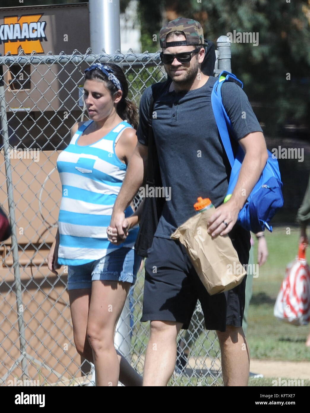Jamie Lynn Sigler attends her son Kyle's little league baseball game ...