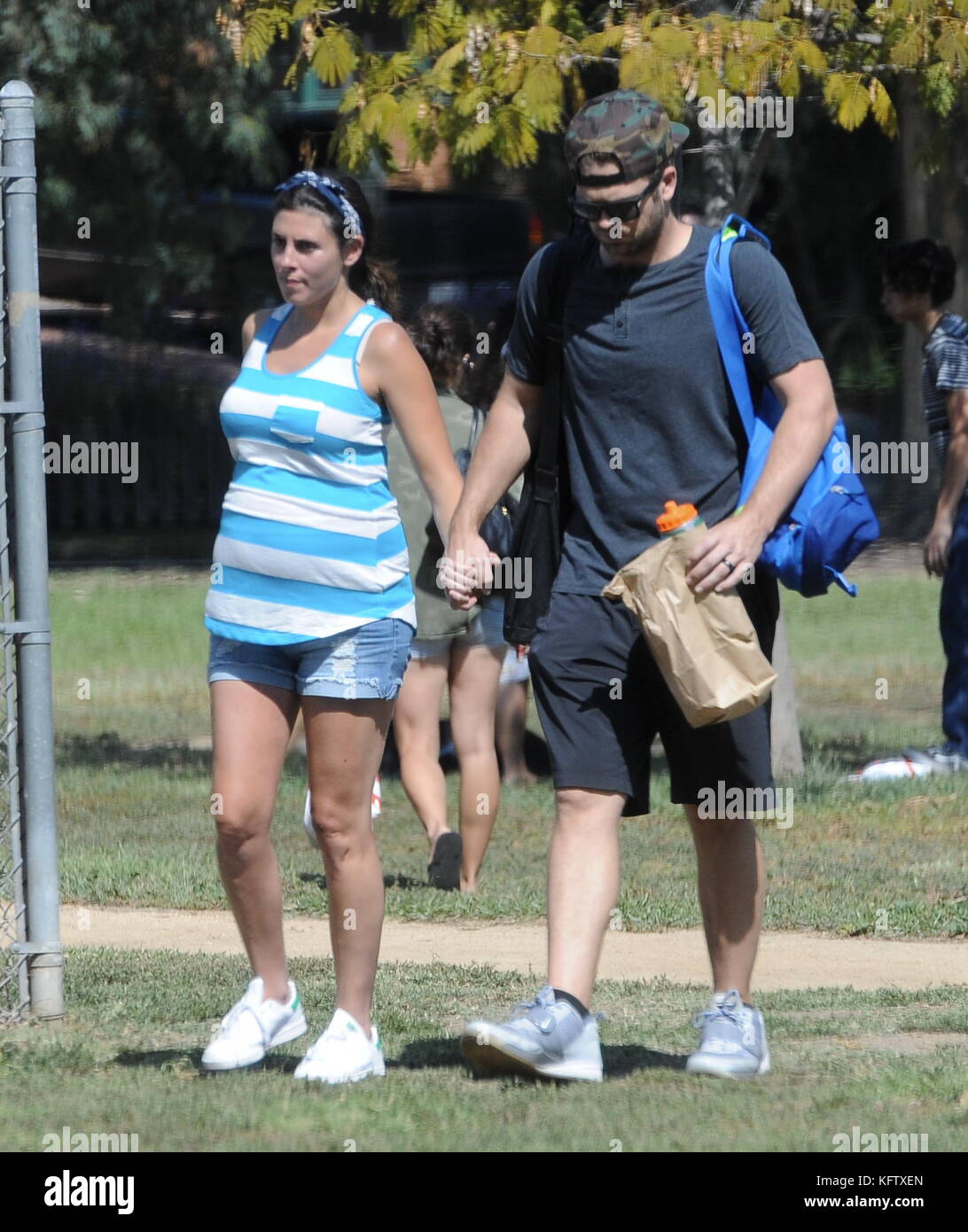 Jamie Lynn Sigler attends her son Kyle's little league baseball game ...