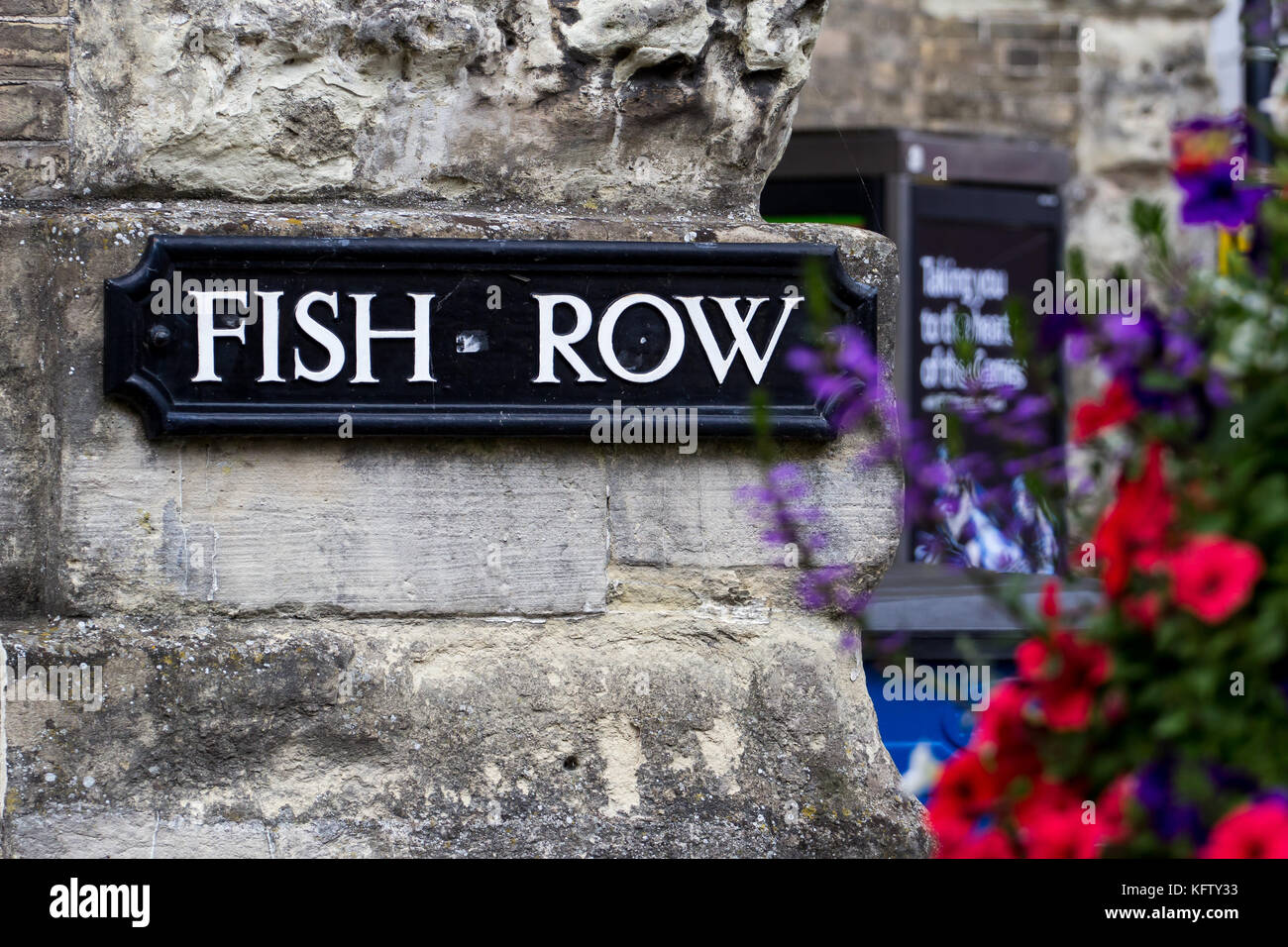 Street name signs hi-res stock photography and images - Alamy