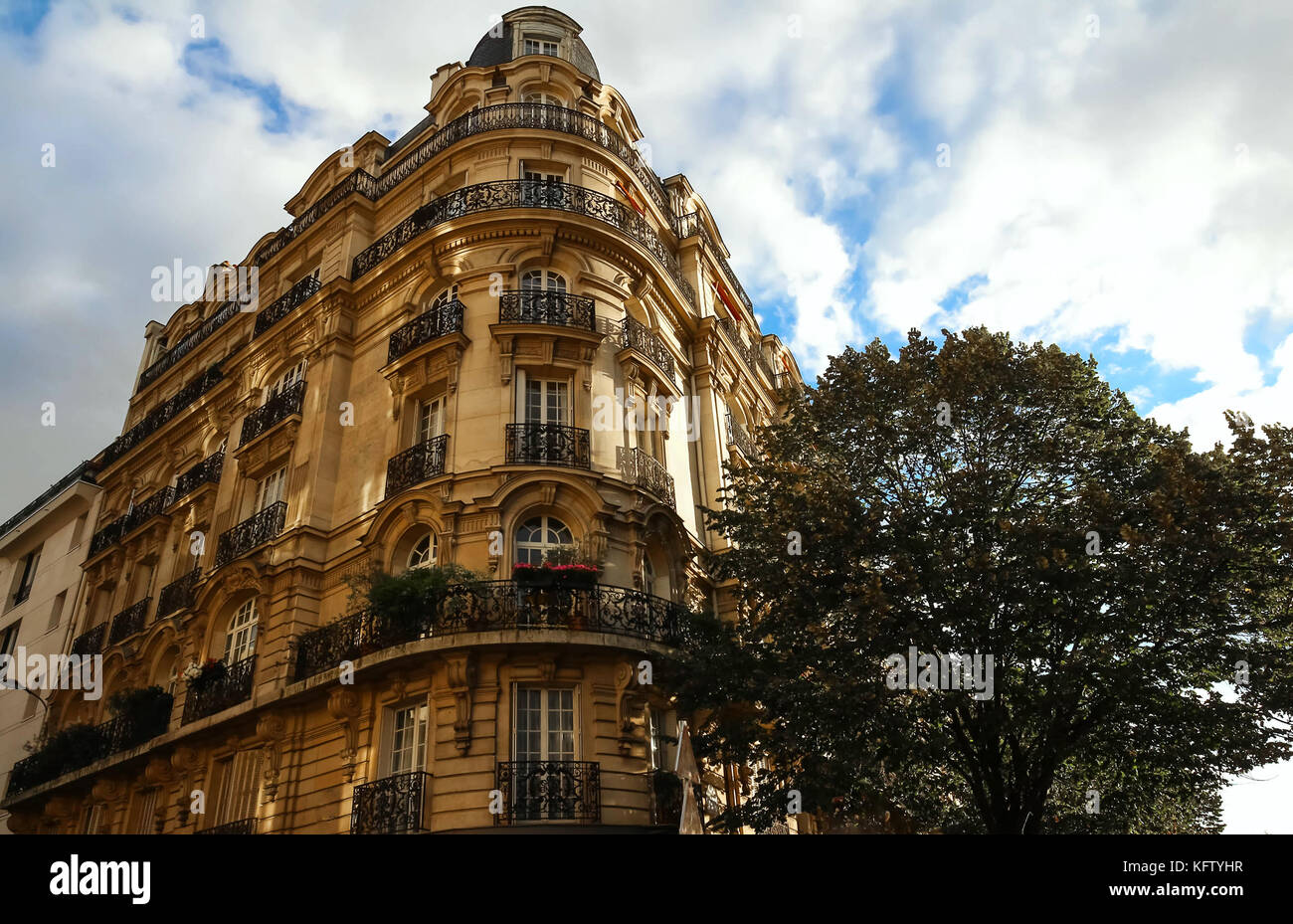 The traditional facade of Parisian building, France Stock Photo - Alamy