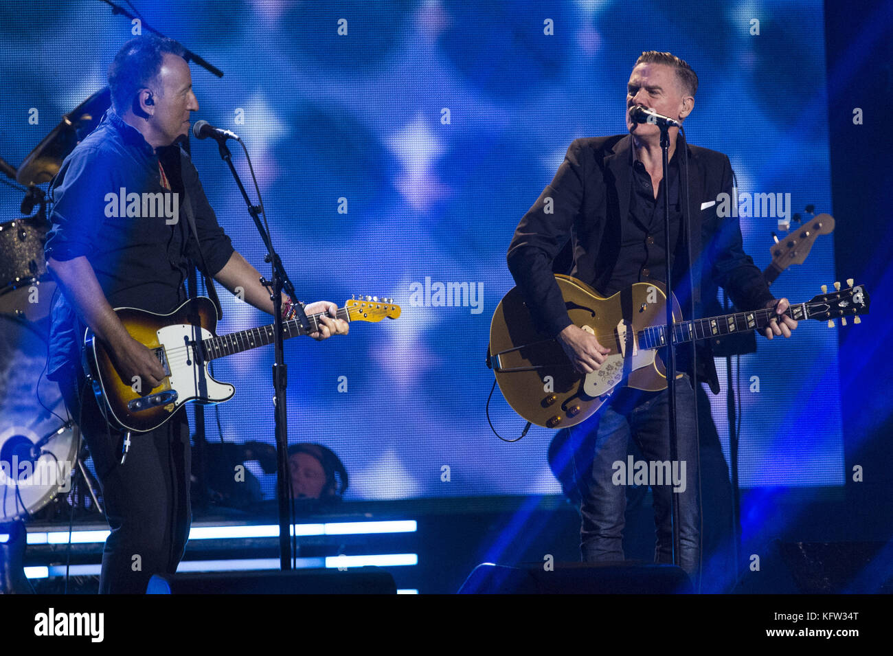 Prince Harry attends the Closing Ceremony of the Invictus Games in ...