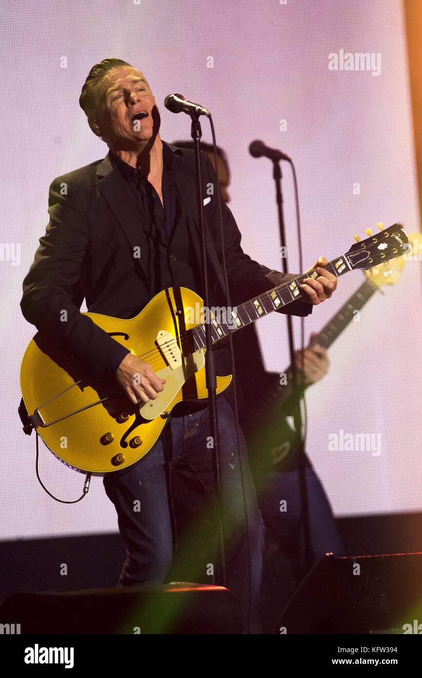 Prince Harry attends the Closing Ceremony of the Invictus Games in ...